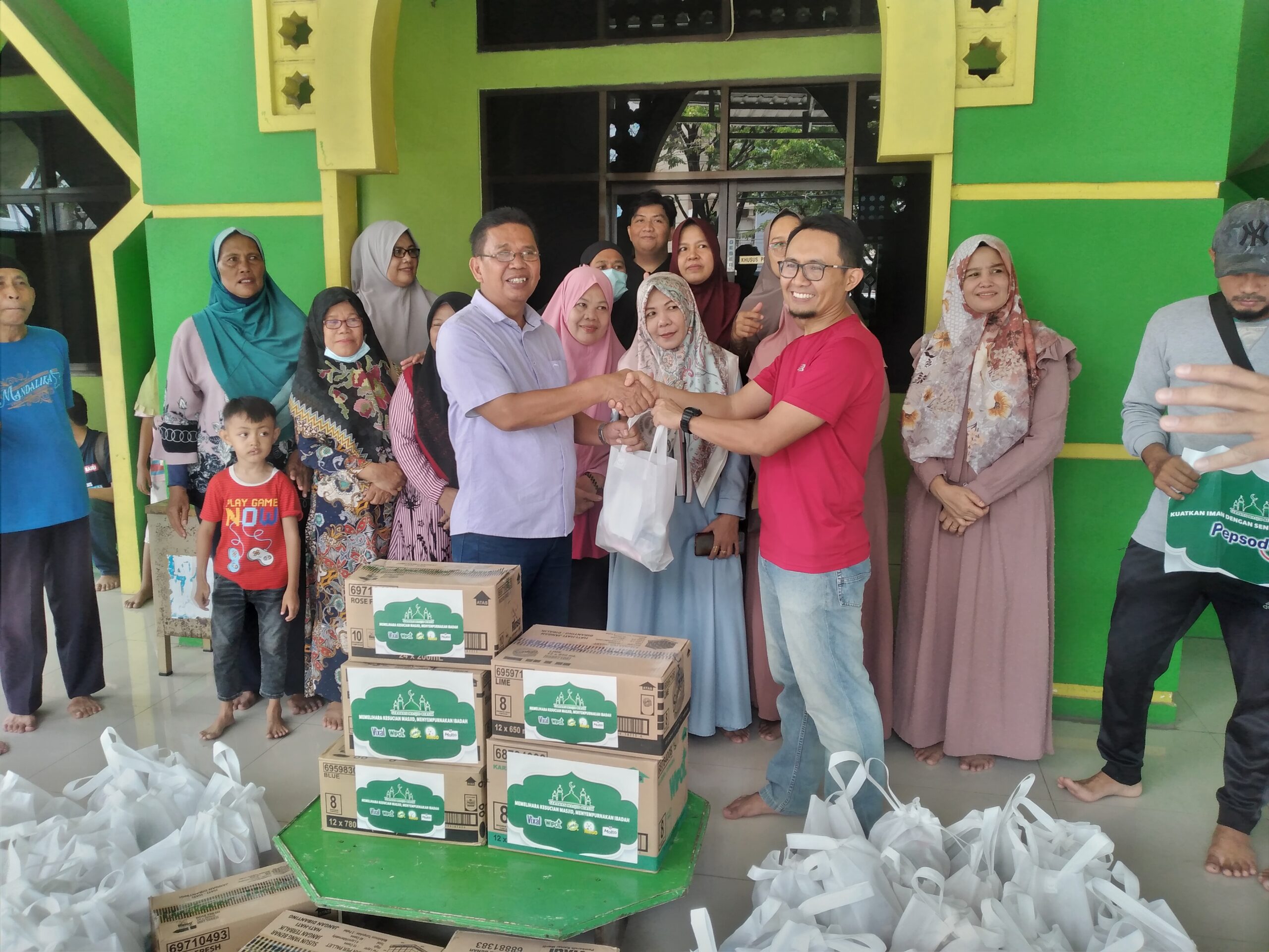 Unilever gelar Gerakan Masjid Bersih, Targetkan 50 Ribu Masjid Unilever gelar Gerakan Masjid Bersih, Targetkan 50 Ribu Masjid